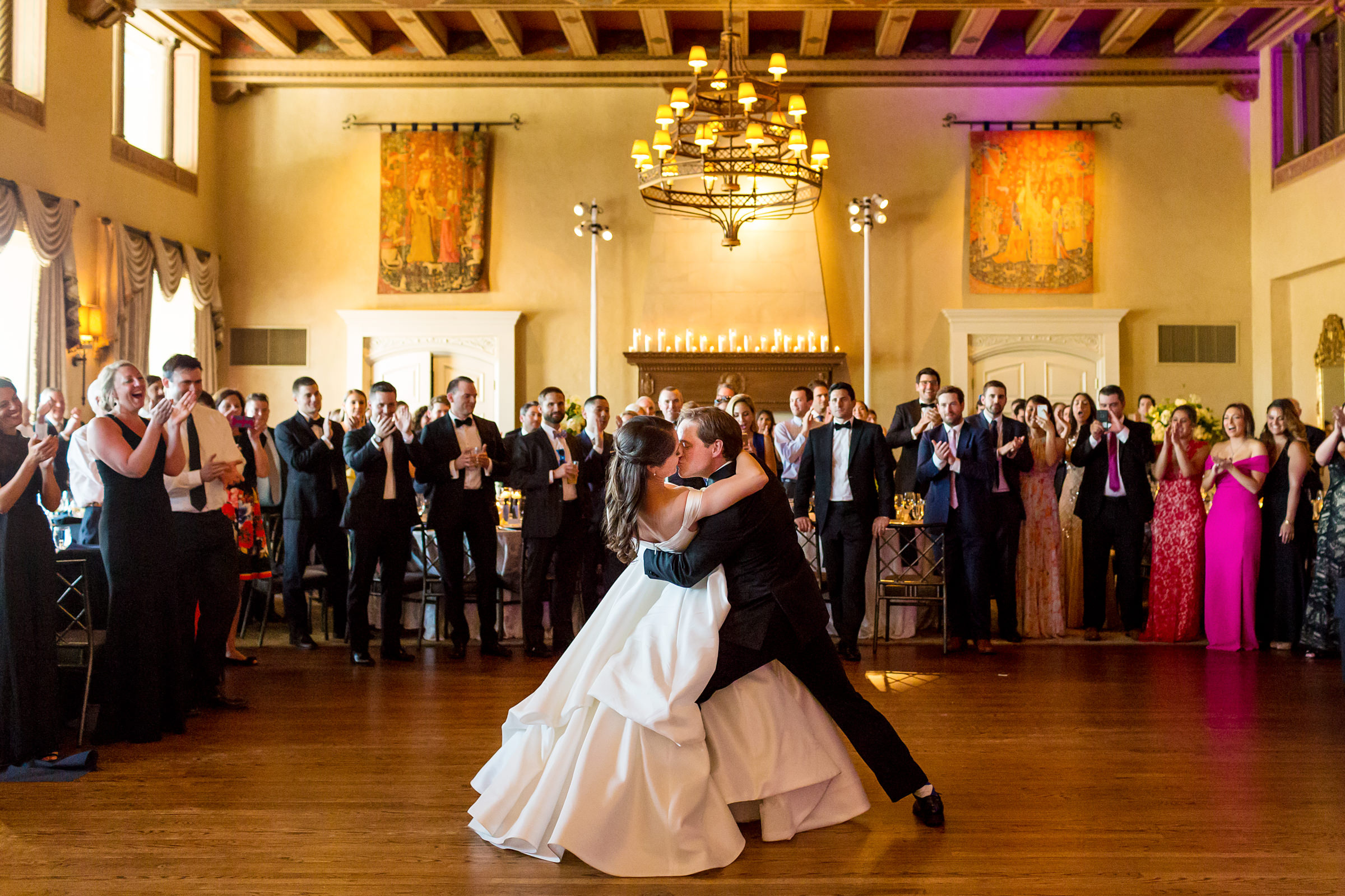 How to Do the Dip at Your Wedding | World’s Best Wedding Photos